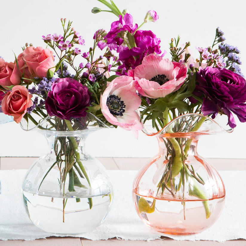 Vietri Hibiscus Glass Pink Bud Vase | Cassandra's Kitchen